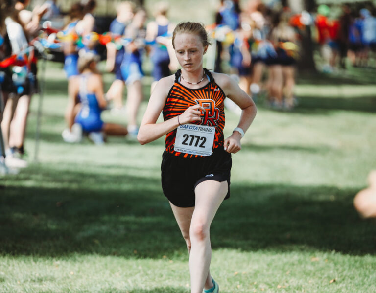 Quarrier Cross Country Team Hosts Dell Rapids Invite, Girls Team ...