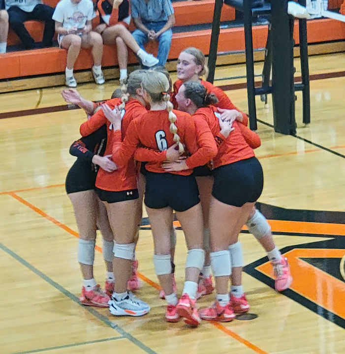 Quarrier Volleyball Wins First Home Match of Season - Dell Rapids Quarriers