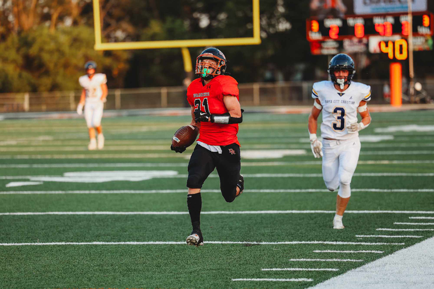 Quarriers Win Homecoming Game over Comets - Dell Rapids Quarriers