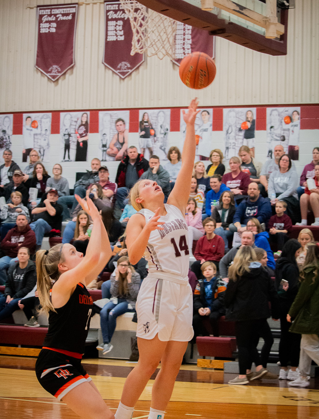 Mustang Girls Hold off Quarriers - Tri-Valley Mustangs