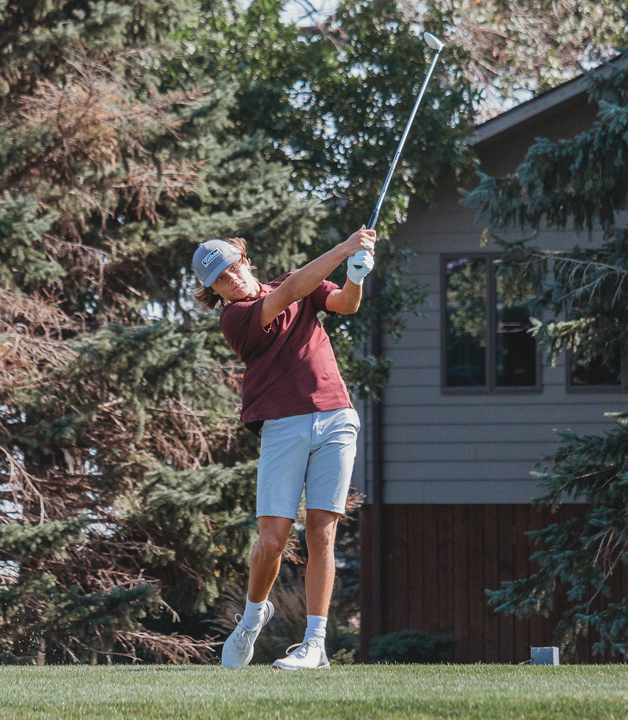 Mustang Boys Golf Plays in Dak-12 Tournament - Tri-Valley Mustangs